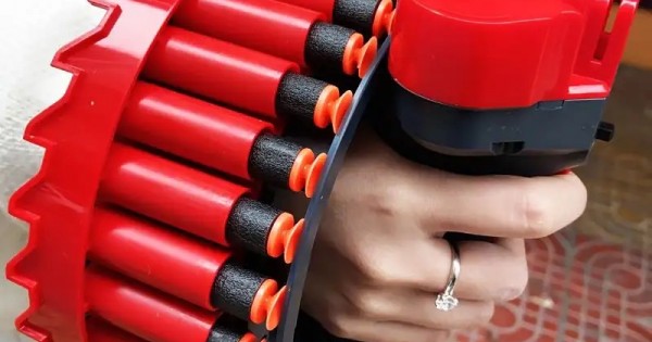 Lumo Electric Soft Bullet Gun Continuous Firing Pistol EVA Gating Gun Toys